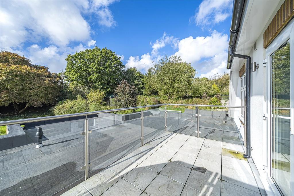 Godstone Hill, Godstone, Surrey 2 bed apartment for sale - £400,000