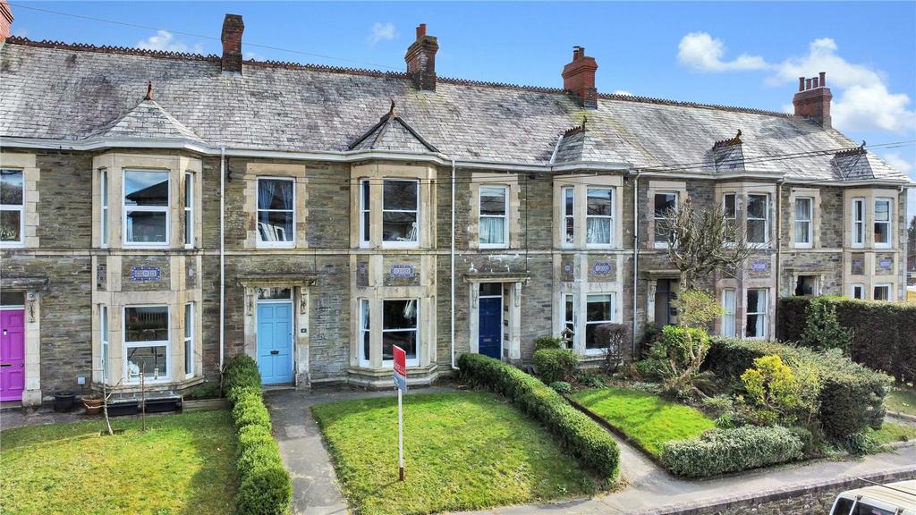 Victoria Terrace, Cornwall PL14 4 bed terraced house - £325,000
