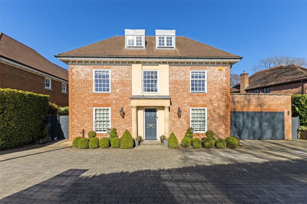 Ellwood Road, Beaconsfield... 5 bed detached house - £2,675,000