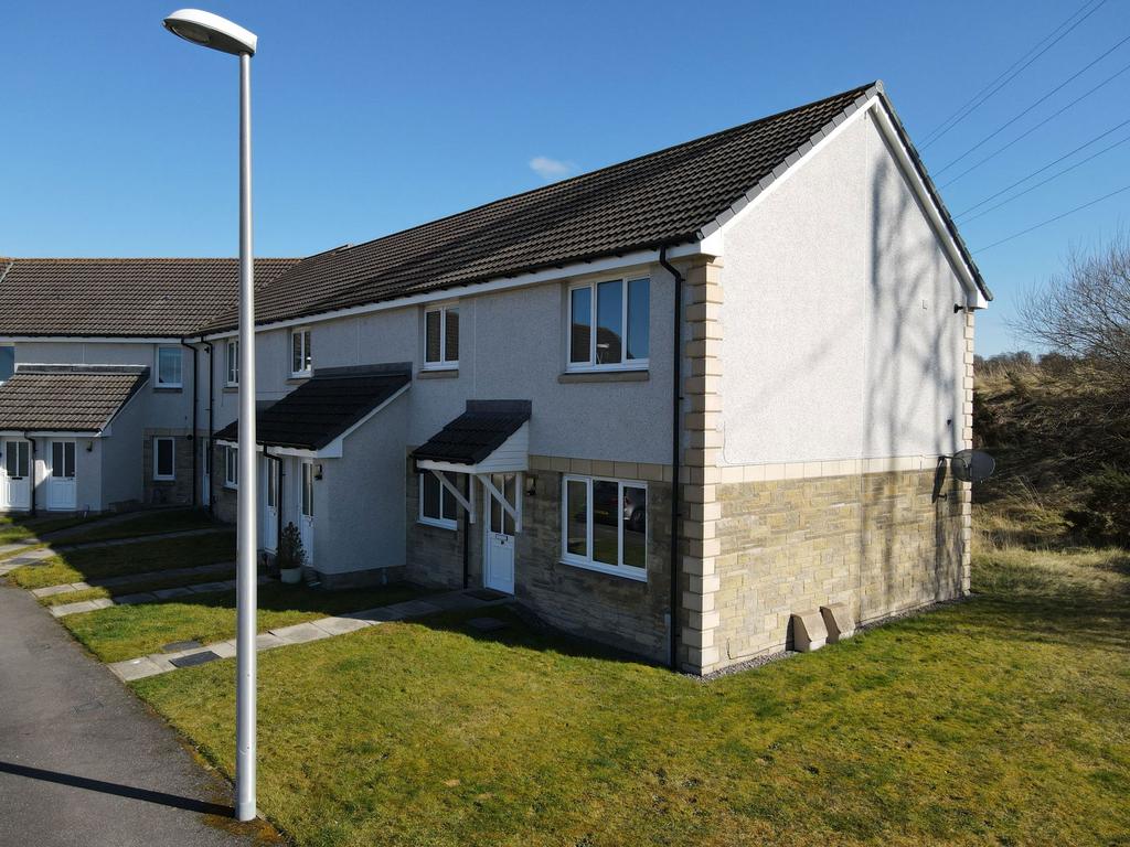 59 Pinewood Drive, Inverness, IV2 6GH 2 bed flat - £158,000