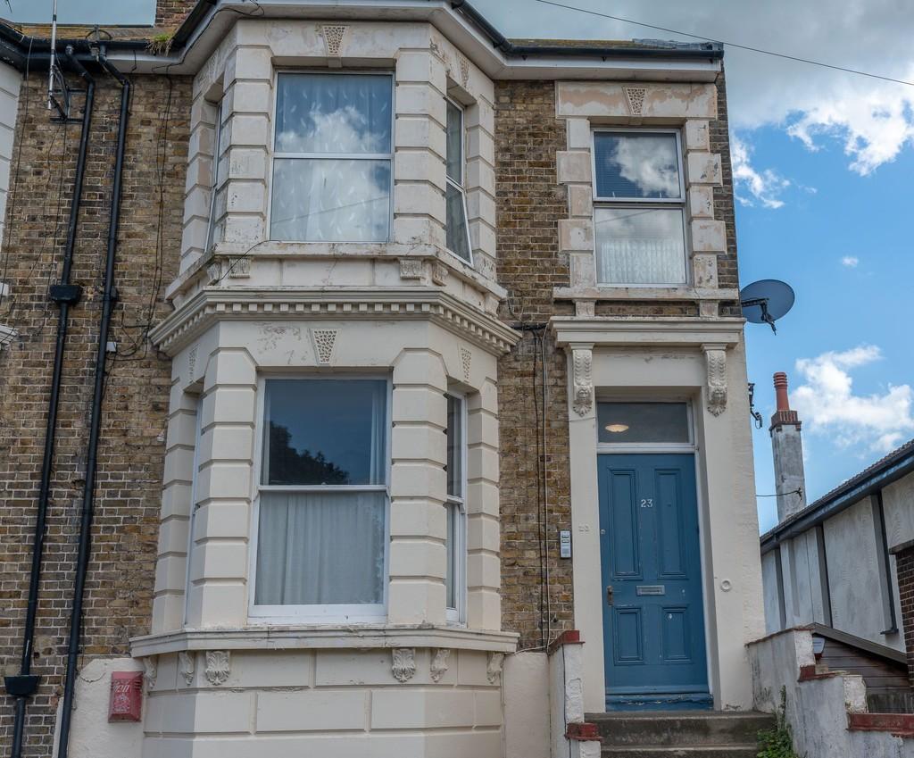 Clarendon Road, Margate 1 bed apartment - £850 pcm (£196 pw)