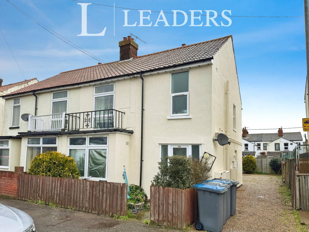 Orford Road, Felixstowe 1 bed apartment - £750 pcm (£173 pw)