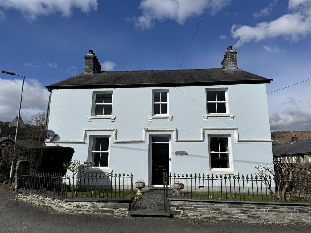 Pennal, Machynlleth, Gwynedd, SY20 4 bed detached house for sale - £449,000