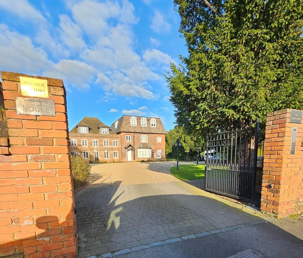 High Road, Fobbing SS17 1 bed block of apartments - £1,200 pcm (£277 pw)