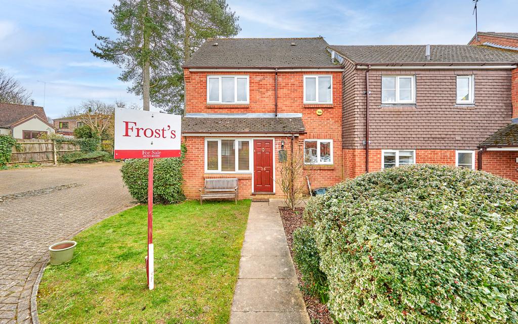 St. Leonards Court, Sandridge AL4 1 bed terraced house - £269,950