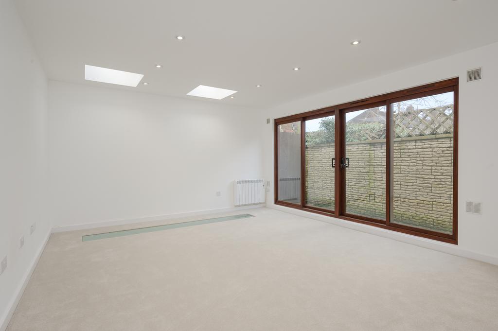 Effra Road, Wimbledon, SW19 8PS SW19 2 bed duplex for sale - £735,000