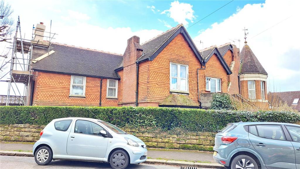 Cloudesley Road, East Sussex TN37 2 bed flat to rent - £1,000 pcm (£231 pw)