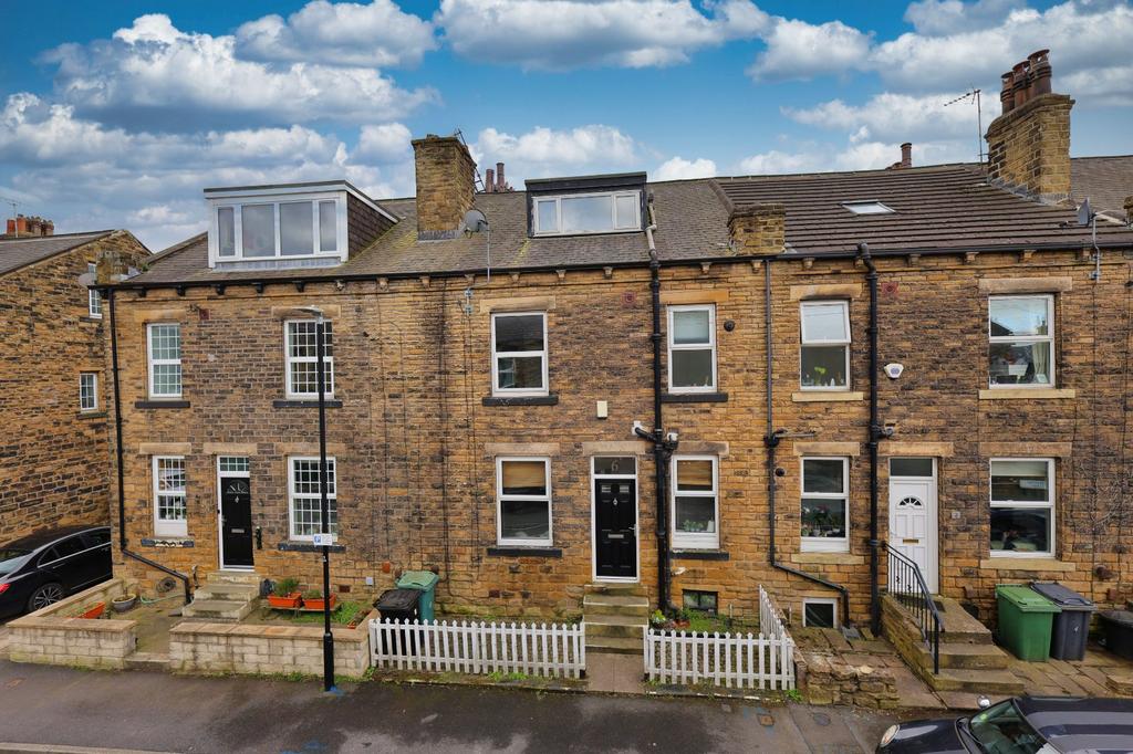 Eddison Street, Farsley, Pudsey, West... 2 bed terraced house - £195,000