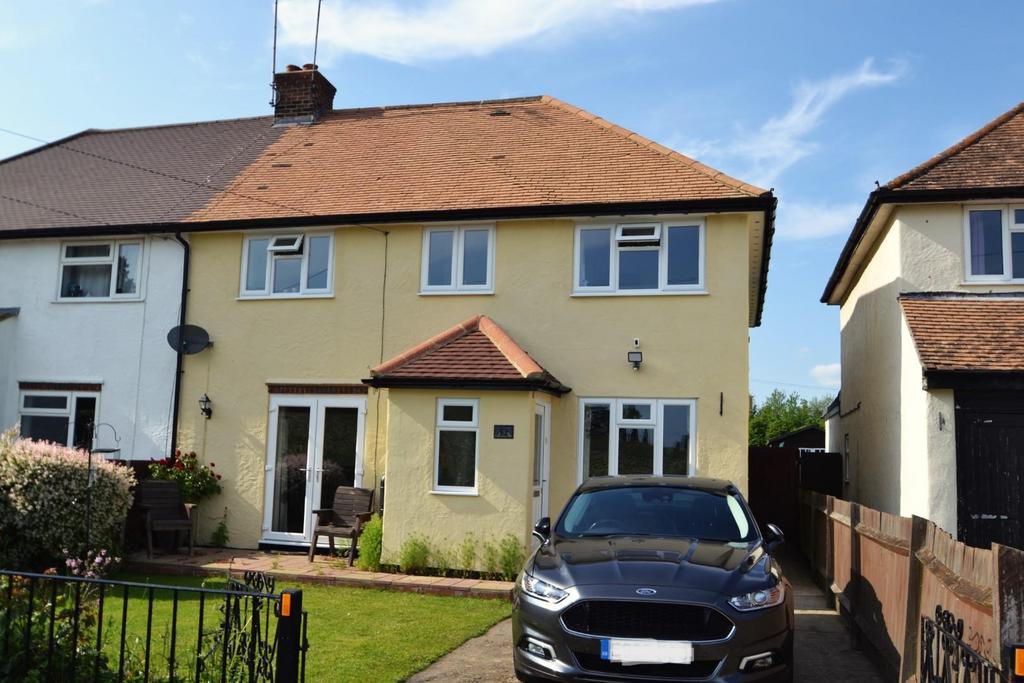 Vale Cottages, Great Munden. 3 bed semi-detached house for sale - £525,000