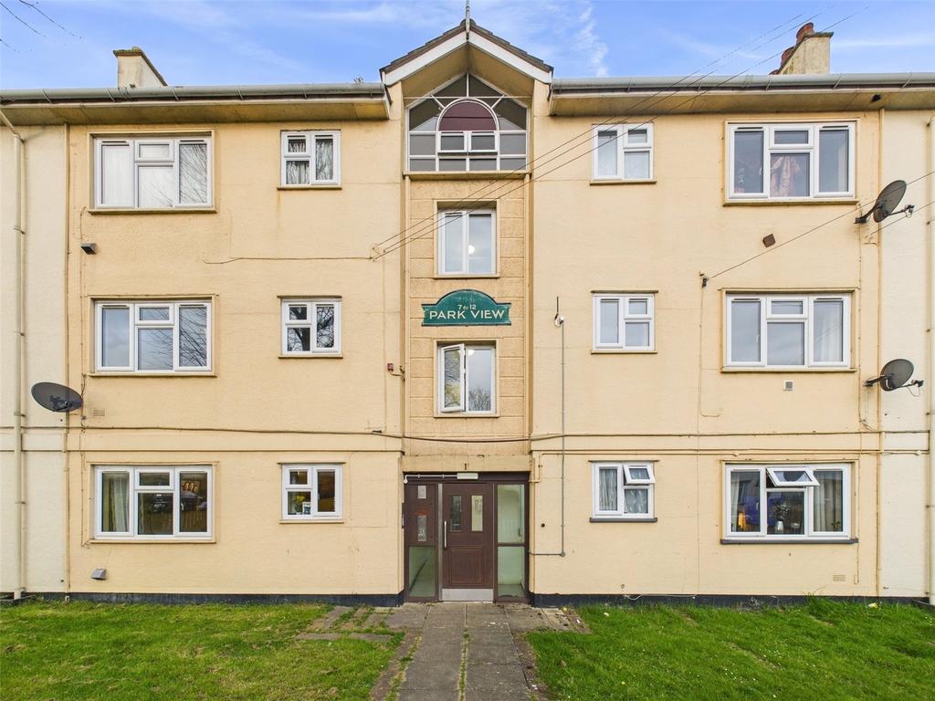 Matson Avenue, Matson, Gloucester, GL4 2 bed apartment for sale - £120,000