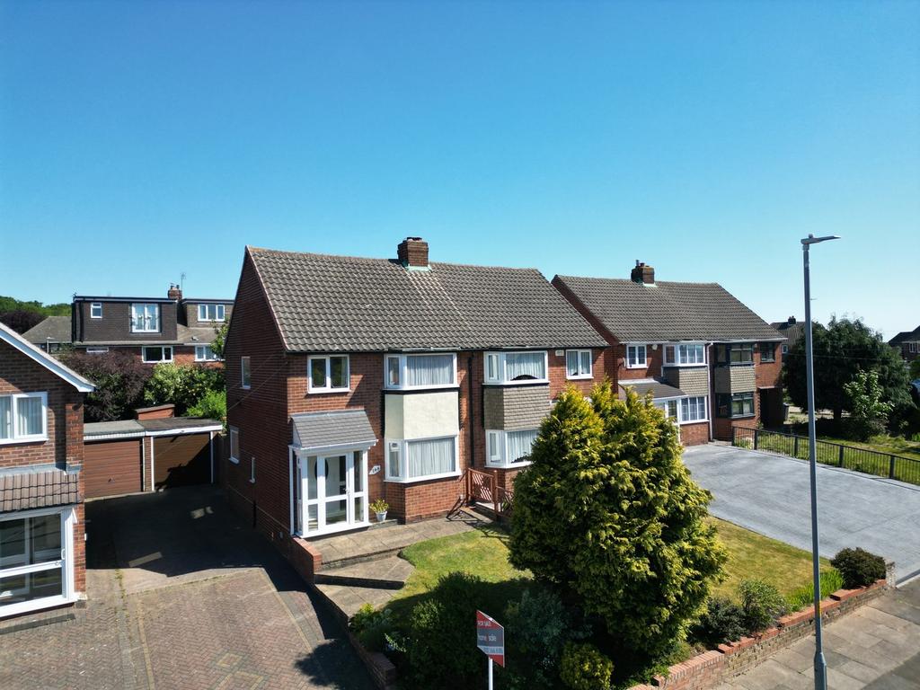 Wimperis Way, Birmingham, B43 3 bed semi-detached house - £275,000