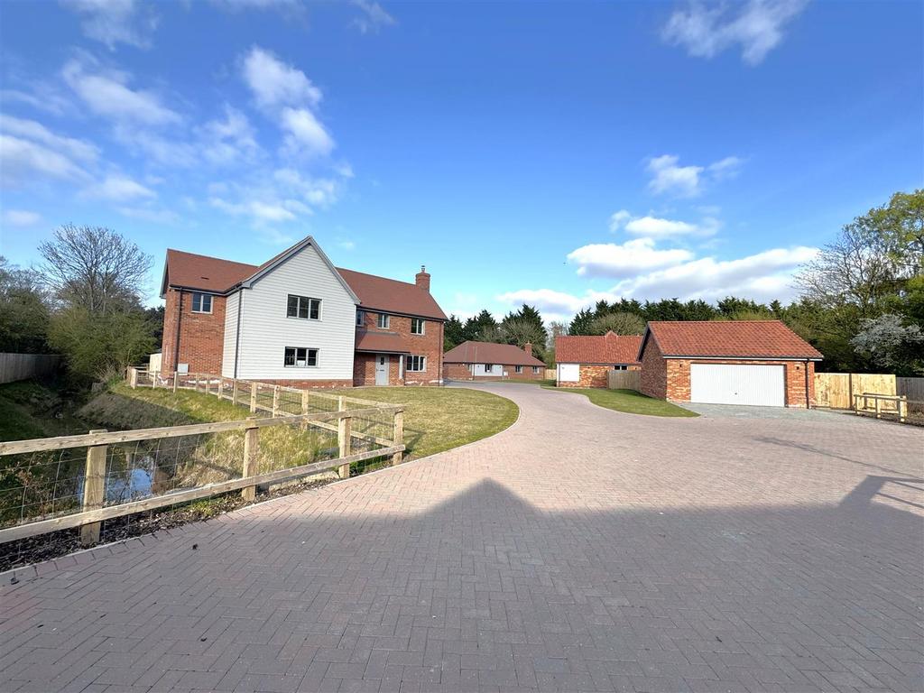 Jack Way, Stowmarket IP14 4 bed detached house - £725,000