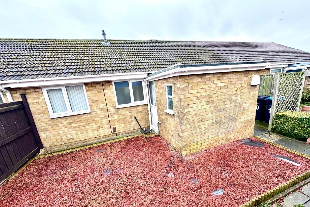 Kepwick Close, Middlesbrough 2 bed terraced bungalow - £99,000