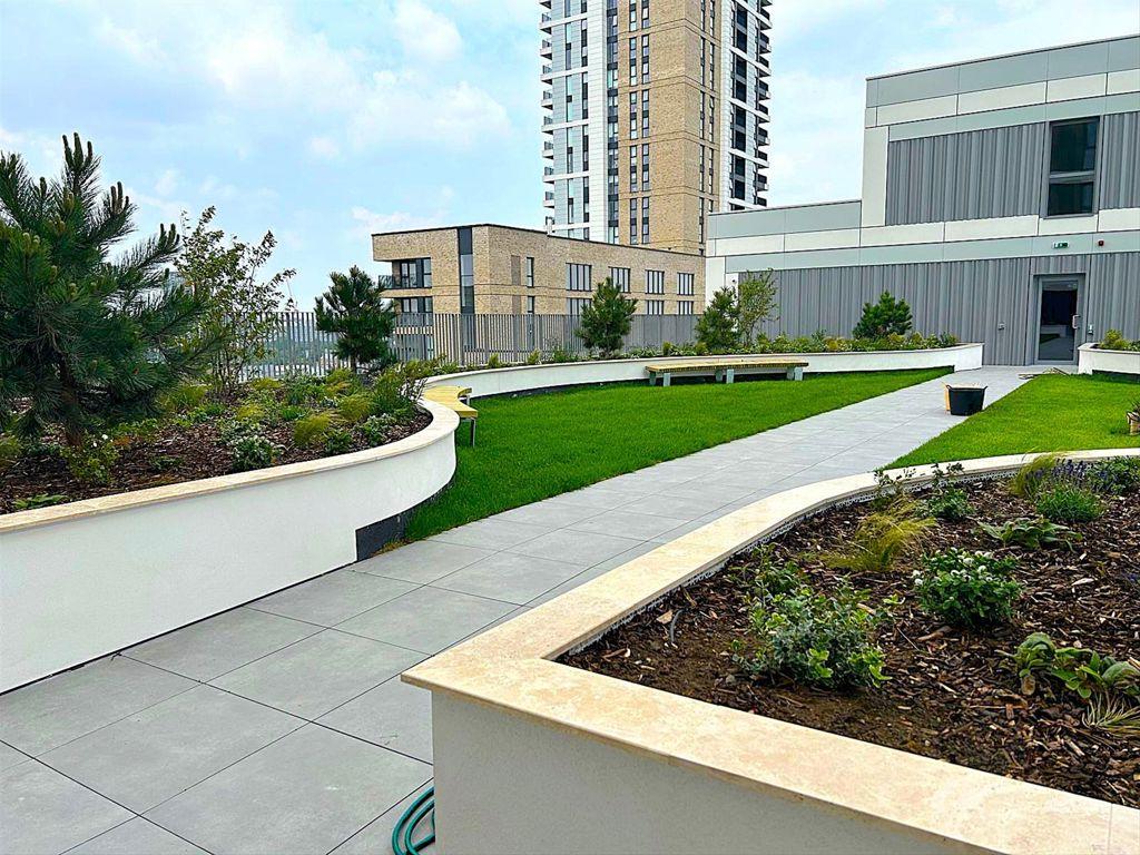 Scrubs Lane, London NW10 1 bed flat for sale - £595,000