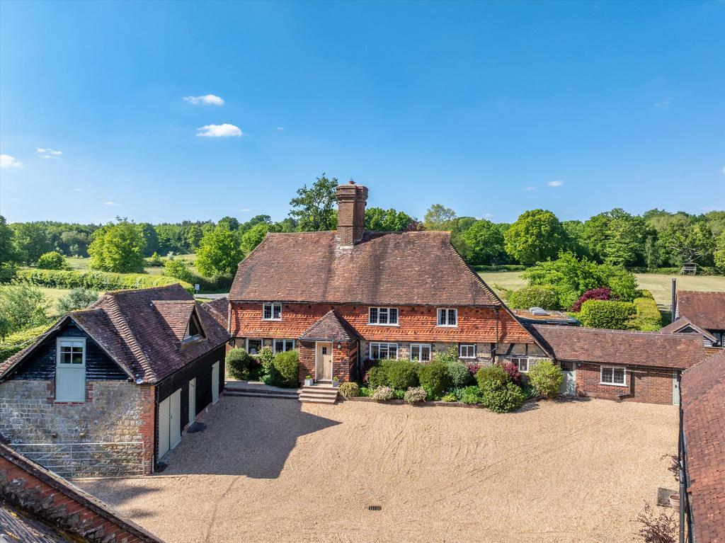 Fernhurst, Haslemere, West Sussex, GU27 4 bed detached house for sale ...