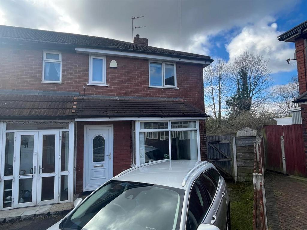Corkland Close, Ashton-Under-Lyne OL6 2 bed mews - £165,000