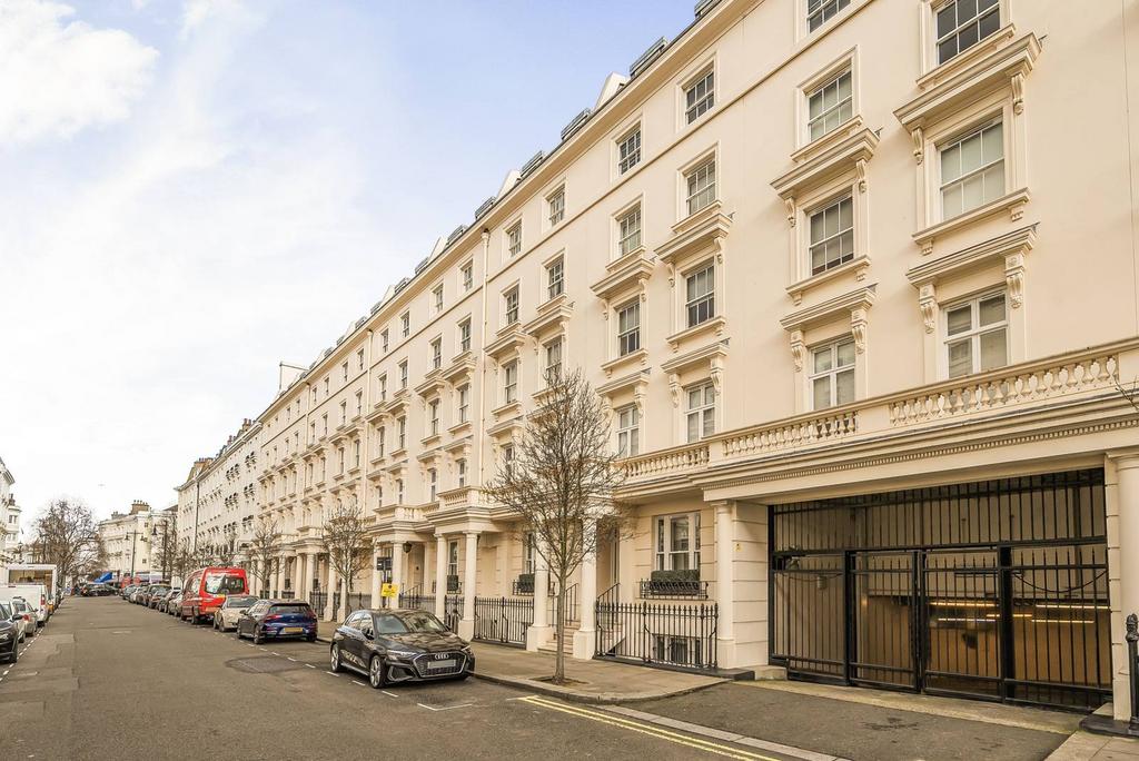 Gloucester Street, Pimlico, London, SW1V 1 bed flat - £3,750 pcm (£865 pw)