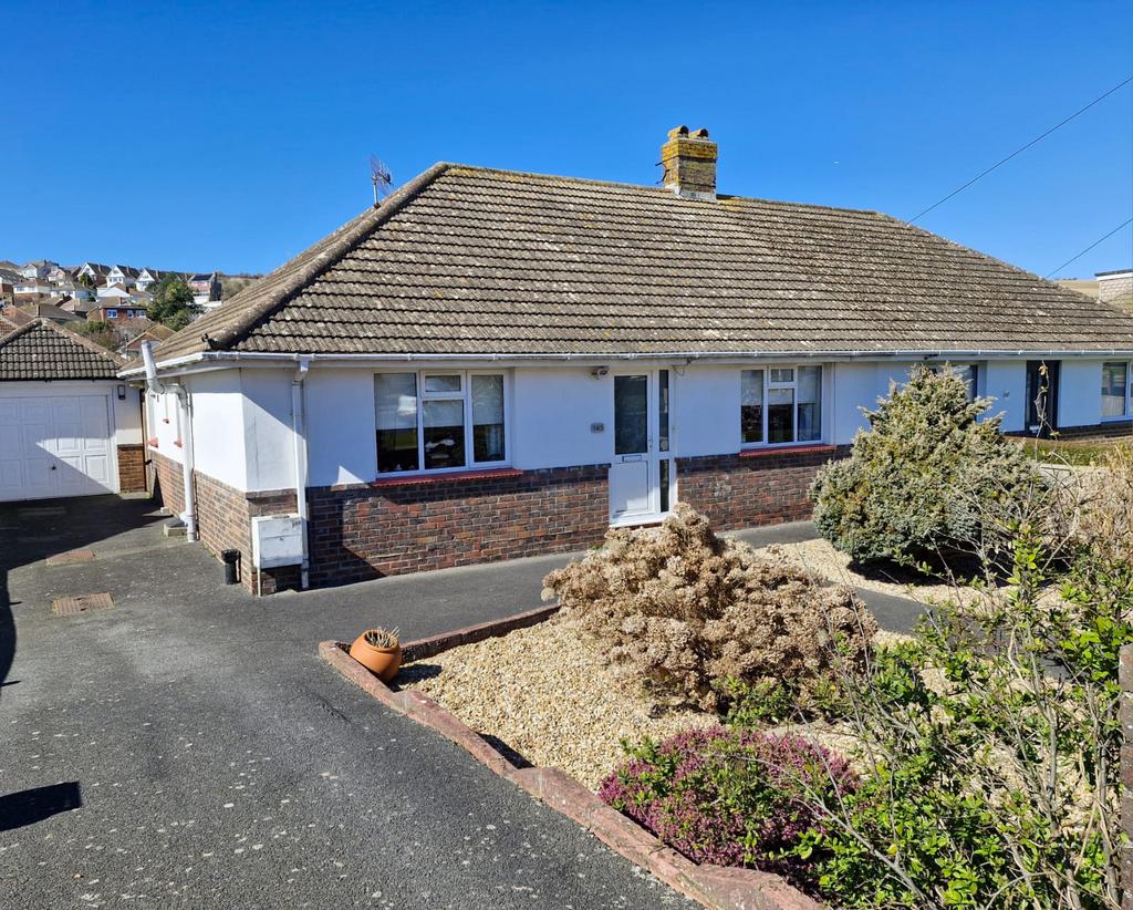 Saltdean Vale, Saltdean, East Sussex... 2 bed bungalow for sale - £395,000