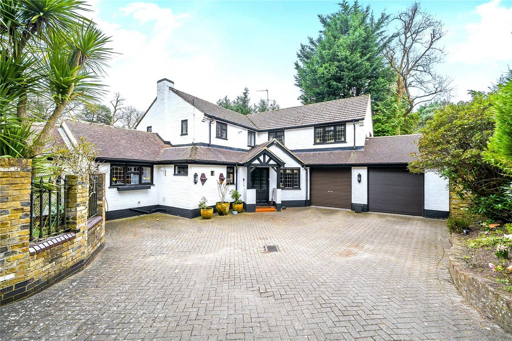 Waverley Drive, Camberley, Surrey, GU15 5 bed detached house - £900,000