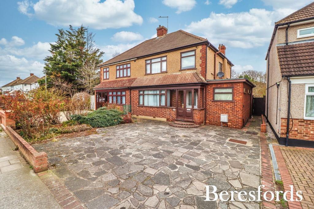 St. Marys Lane, Upminster, RM14 3 bed semi-detached house for sale - £ ...