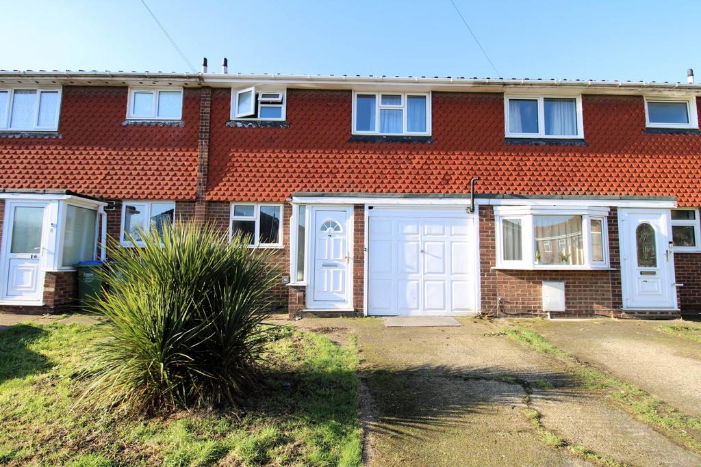Aaron Close, Erith, DA8 3SL 3 bed house - £2,100 pcm (£485 pw)
