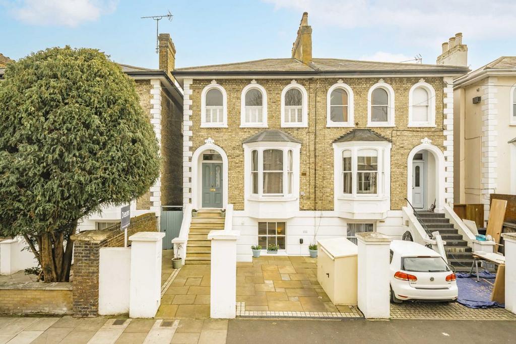 Pelham Road, London SW19 2 bed flat for sale - £800,000