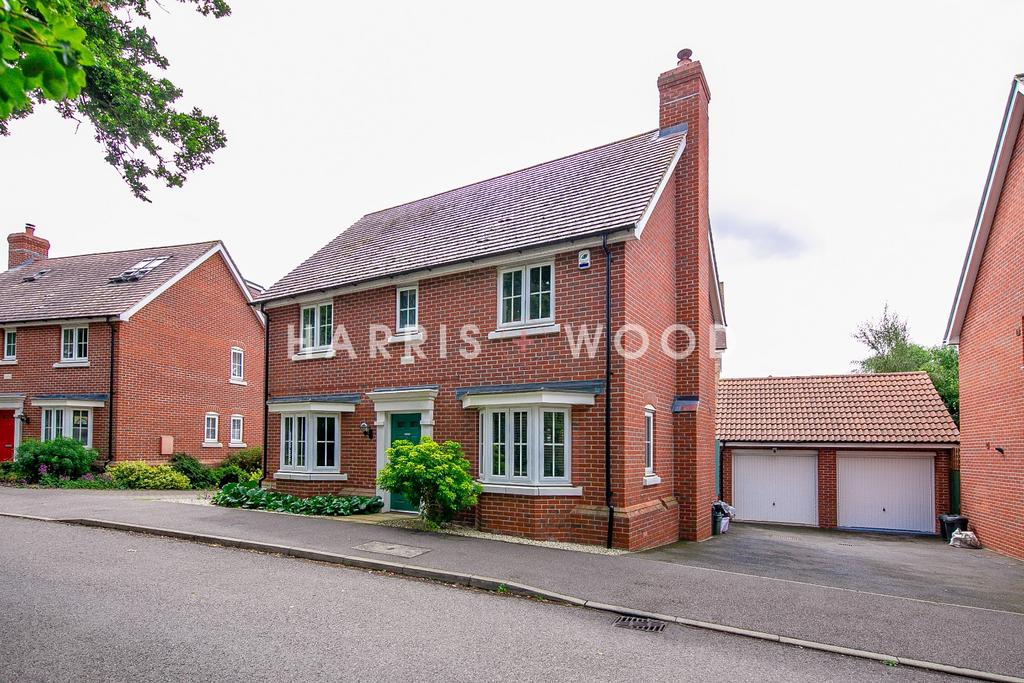 Apprentice Drive, Colchester, Essex, CO4 4 bed detached house - £475,000