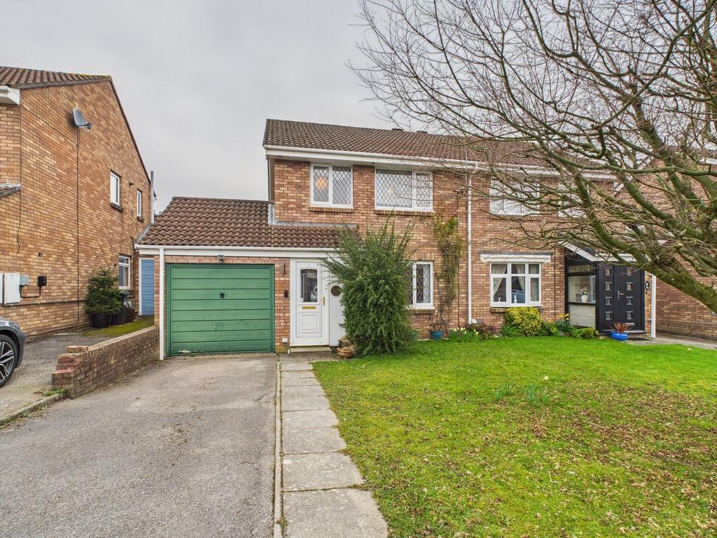 Greystones Crescent, Mardy, NP7 3 bed semi-detached house - £275,000