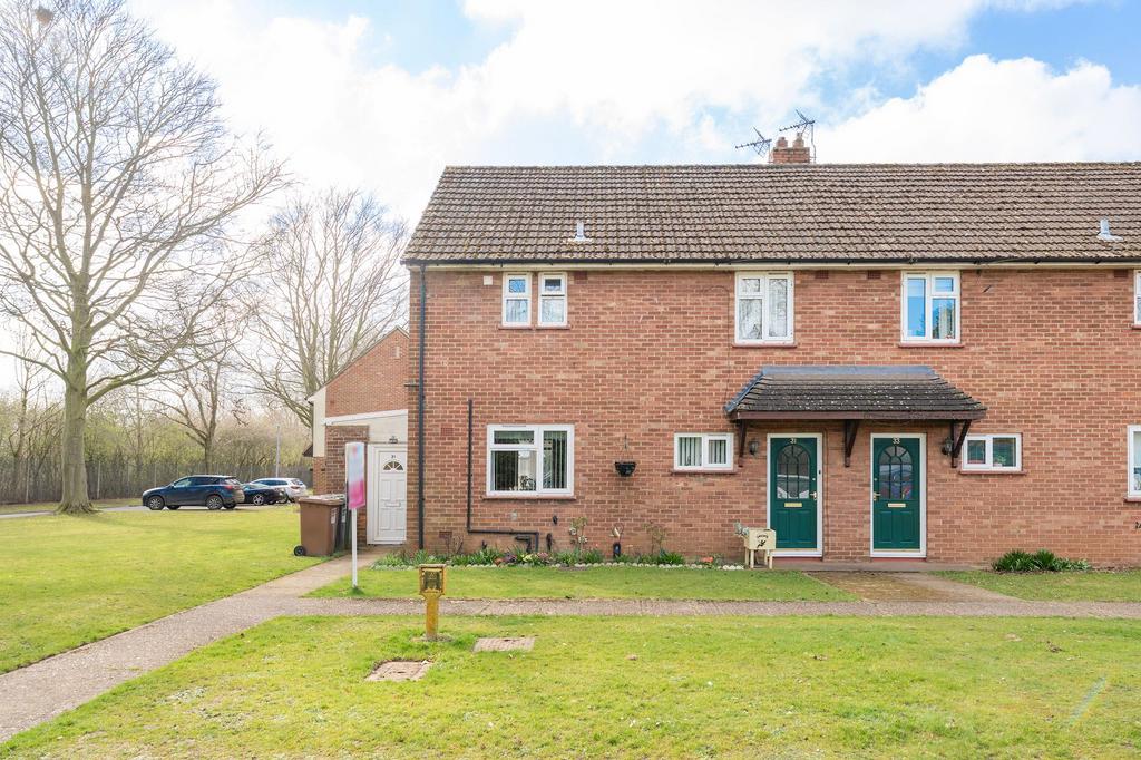 Barton Road, Badersfield 3 bed semi-detached house - £260,000