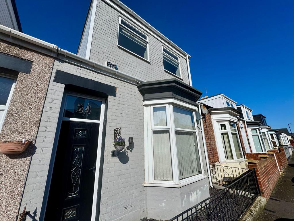 Guildford Street, Sunderland SR2 2 bed terraced house - £800 pcm (£185 pw)
