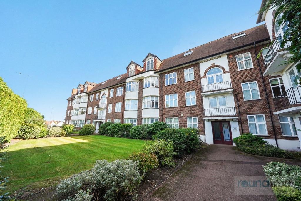 Collingwood Court, Queens Road... 3 bed flat - £2,300 pcm (£531 pw)