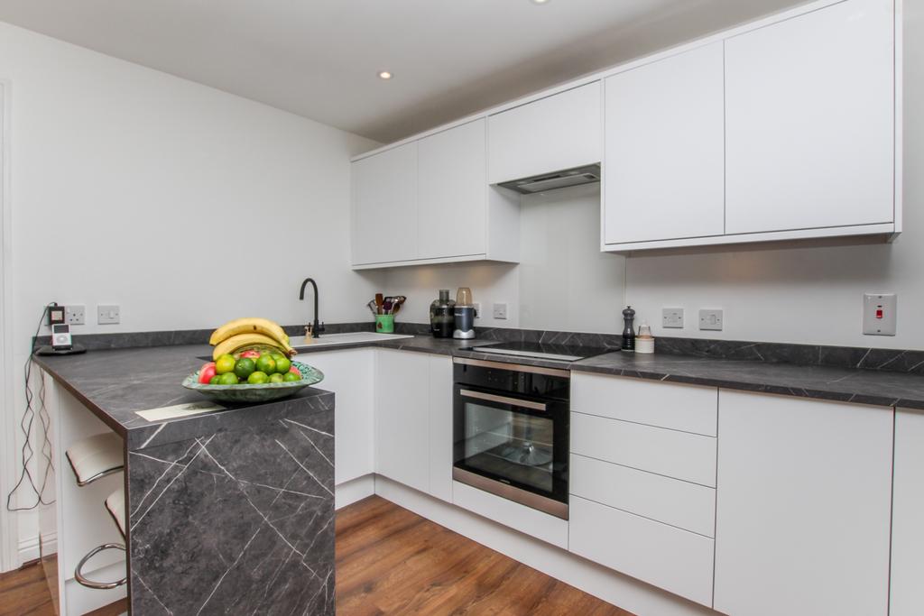 Rothbart Way, Peterborough PE7 2 bed apartment - £965 pcm (£223 pw)