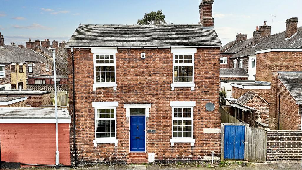 Wilson Street, Newcastle, ST5 3 bed detached house for sale - £145,000