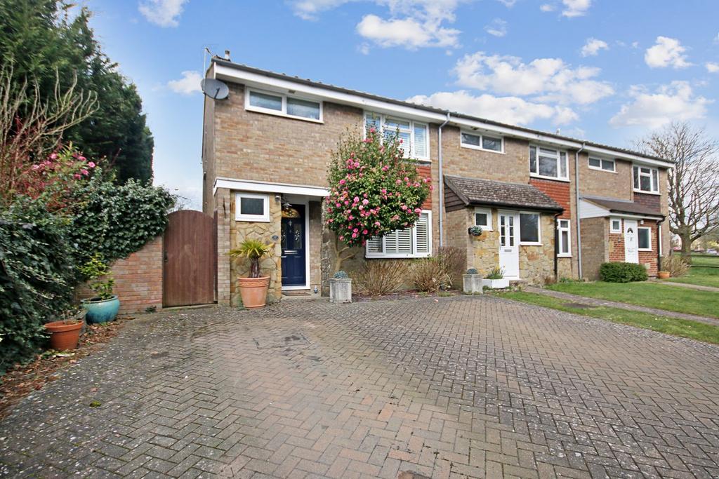 Holtye Road, East Grinstead, RH19 3 bed end of terrace house for sale ...