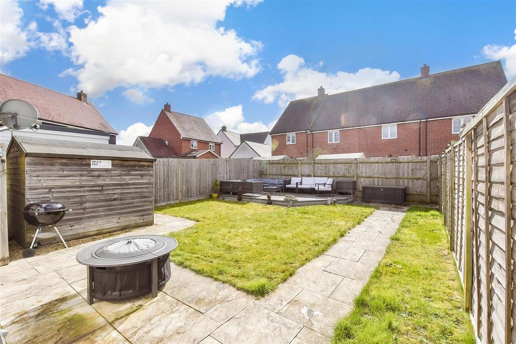 Ryeland Way, Ashford, Kent 3 bed semi-detached house for sale - £360,000