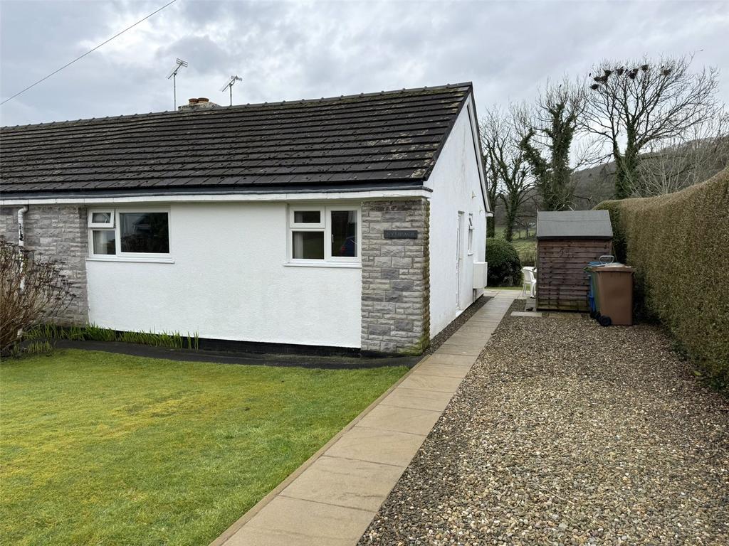 Felindre, Pennal, Machynlleth, SY20 2 bed bungalow - £165,000