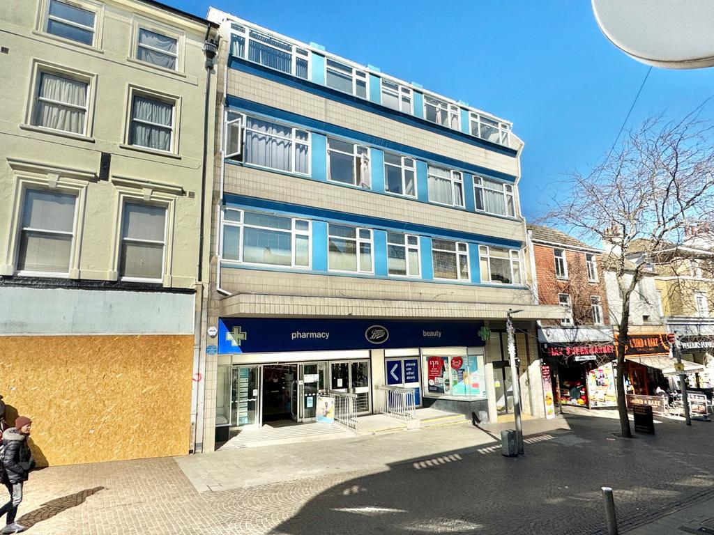 Sandgate Road, Kent CT20 1 bed apartment for sale - £115,000