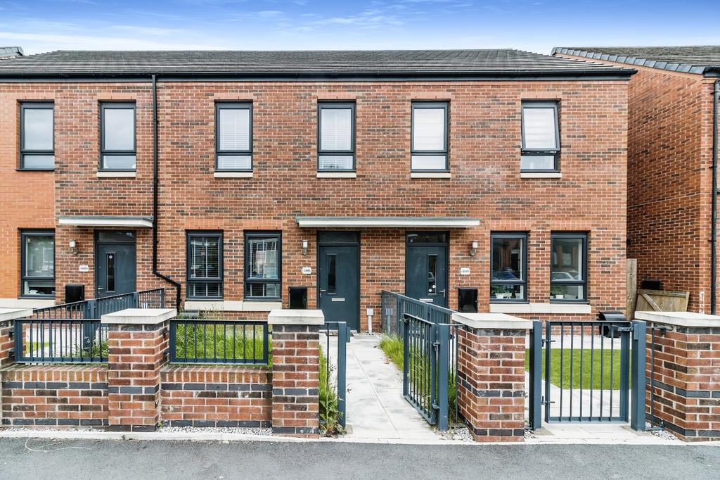 Ashton Old Road, Greater Manchester M11 2 bed terraced house - £1,350 ...