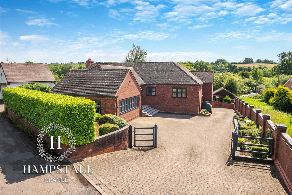 Astley Burf, Worcestershire DY13 4 bed detached house for sale - £875,000