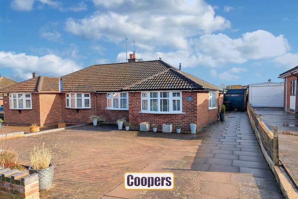 Blackberry Lane, Ash Green, CV7 3 bed semi-detached bungalow - £385,000