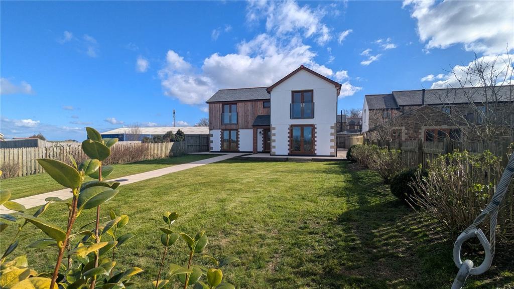 House With Optional Paddock... 3 bed detached house for sale - £665,000