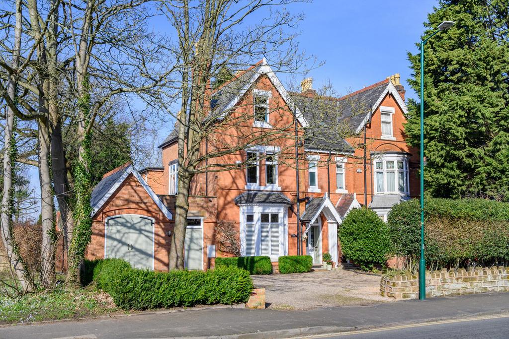 St. Bernards Road, Solihull, West... 6 bed semi-detached house - £900,000