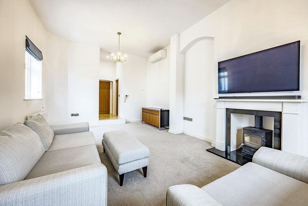 Park Terrace, Nottingham, NG1 2 bed house - £2,250 pcm (£519 pw)