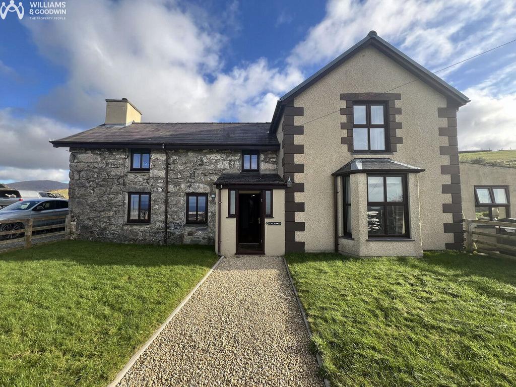 Llanllyfni, Llanllyfni, LL54 4 bed detached house for sale - £500,000