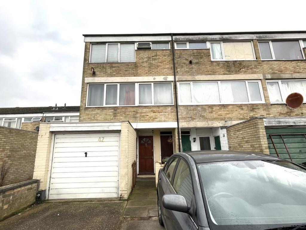 42 Chester Way, Thetford, Norfolk... 5 bed house for sale - £120,000
