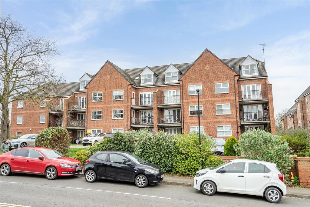 Winteringham House, Huntington Road... 1 bed flat to rent - £950 pcm (£ ...