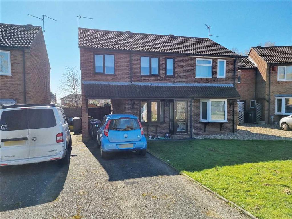 Sleaford NG34 3 bed semi-detached house - £165,000