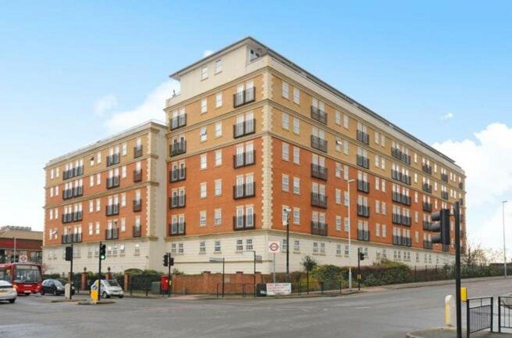 Pembroke Road, Kings Lodge Pembroke... 2 bed flat - £412,000
