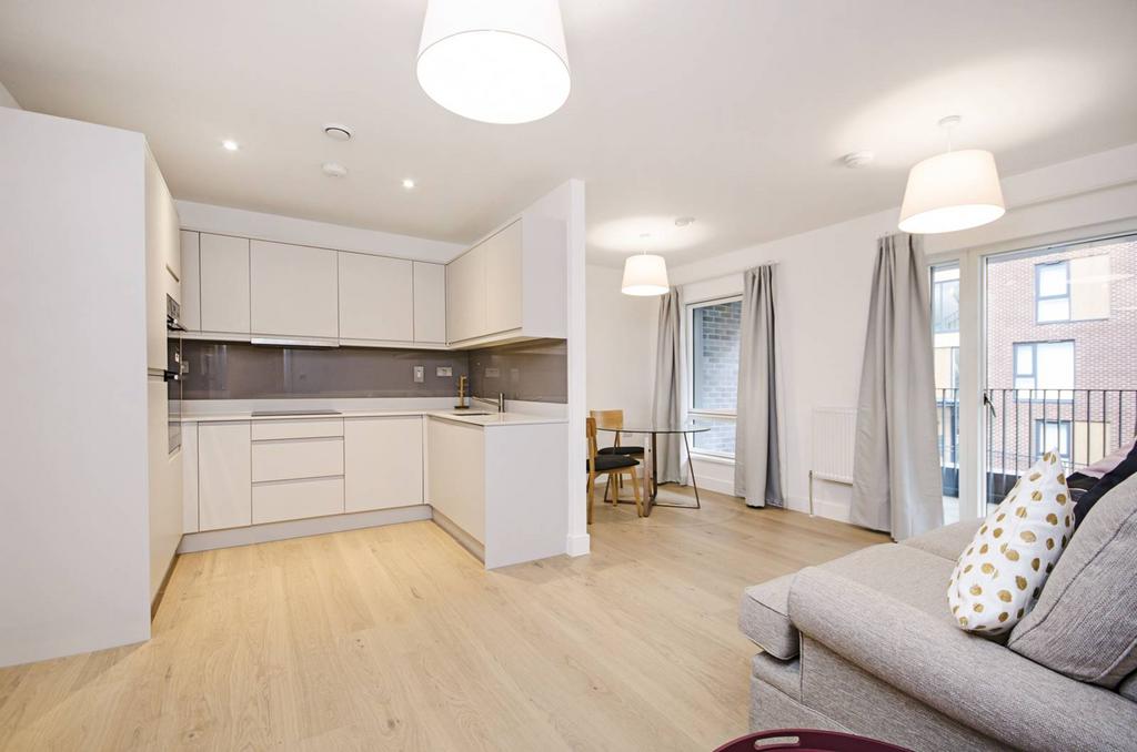 Grove Road, Colindale, London, NW9 2 bed flat - £2,300 pcm (£531 pw)