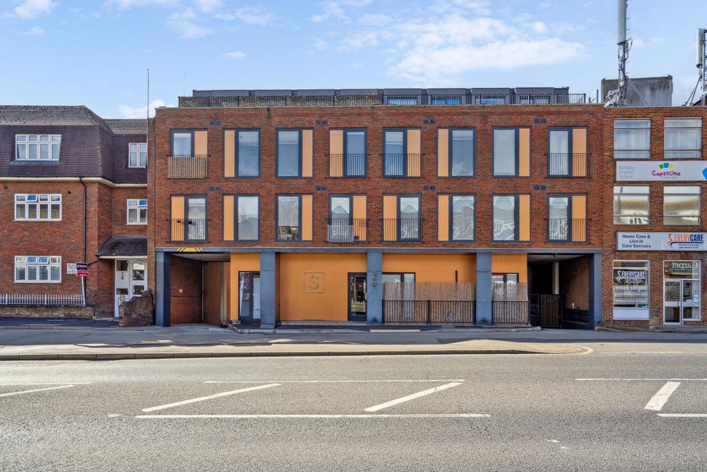 Field End Road, Eastcote, HA4 1 bed apartment for sale - £285,000